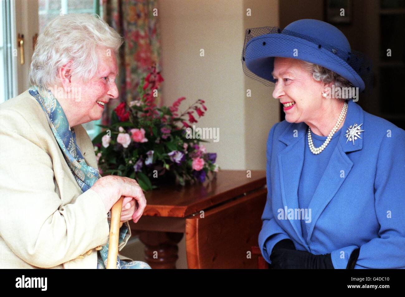 The Queen speaks to Mabel Gordon, who was the Queen Mums house keeper ...