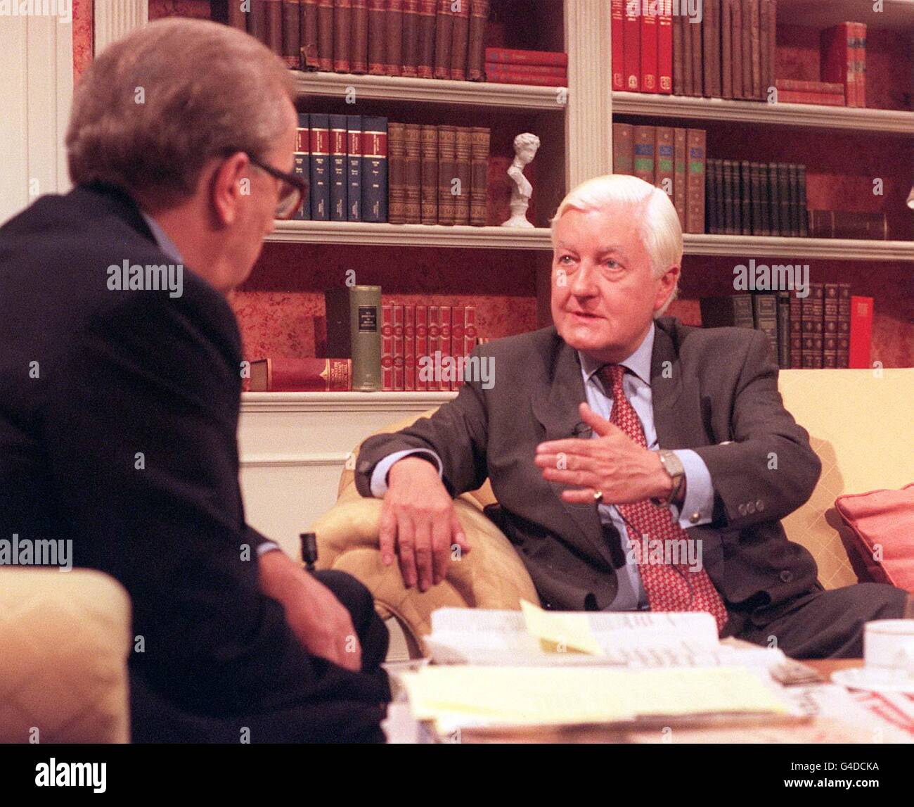 Euro enthusiast mp peter temple morris right talks to david frost hi ...