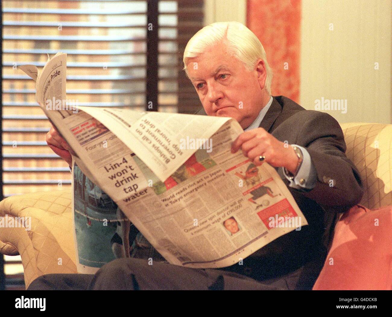 Euro-enthusiast MP Peter Temple-Morris (right) reads a national ...