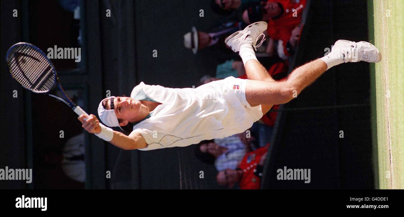 Tommy hass hi-res stock photography and images - Alamy