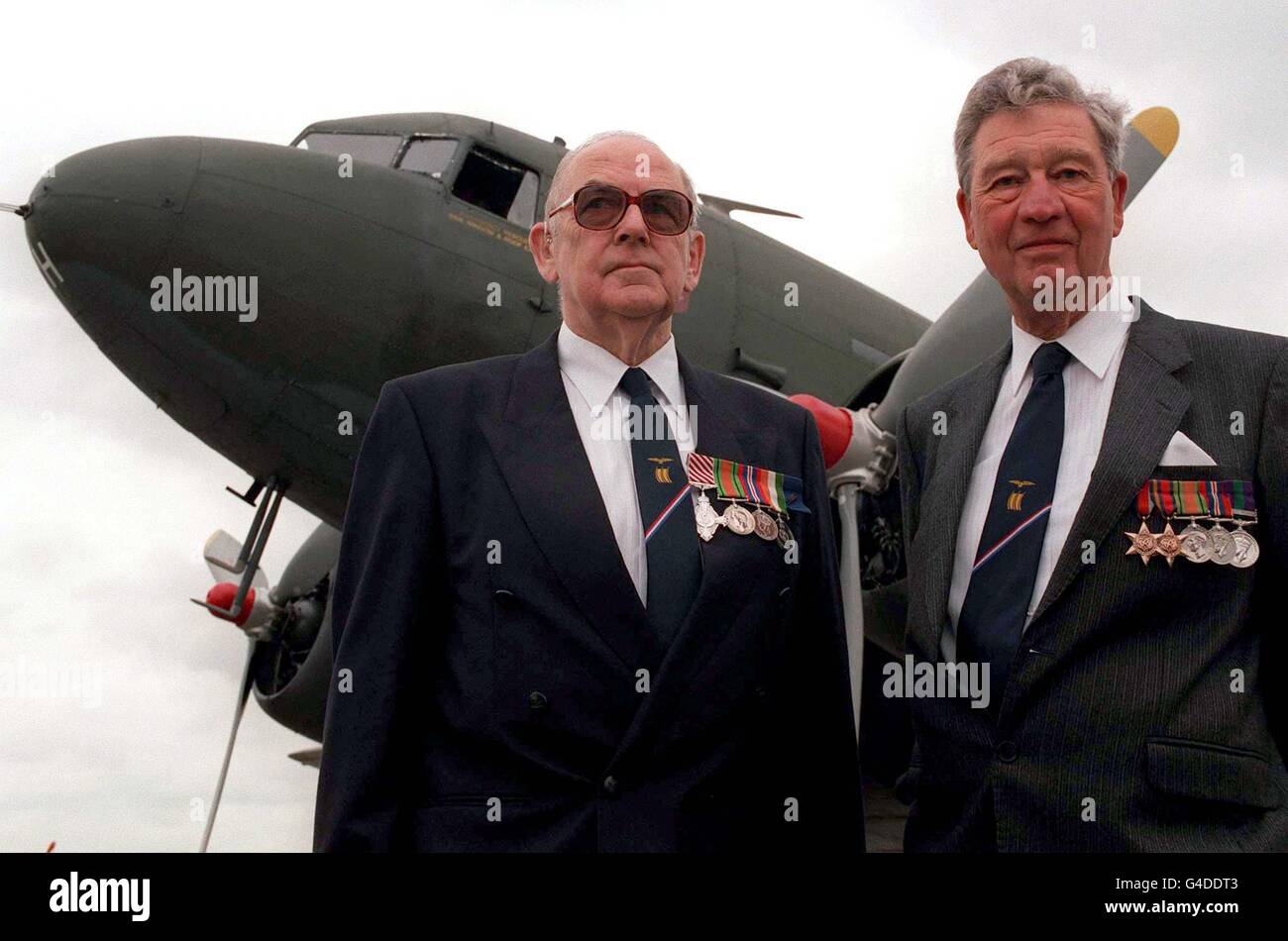 Former royal air force navigator hi-res stock photography and images ...