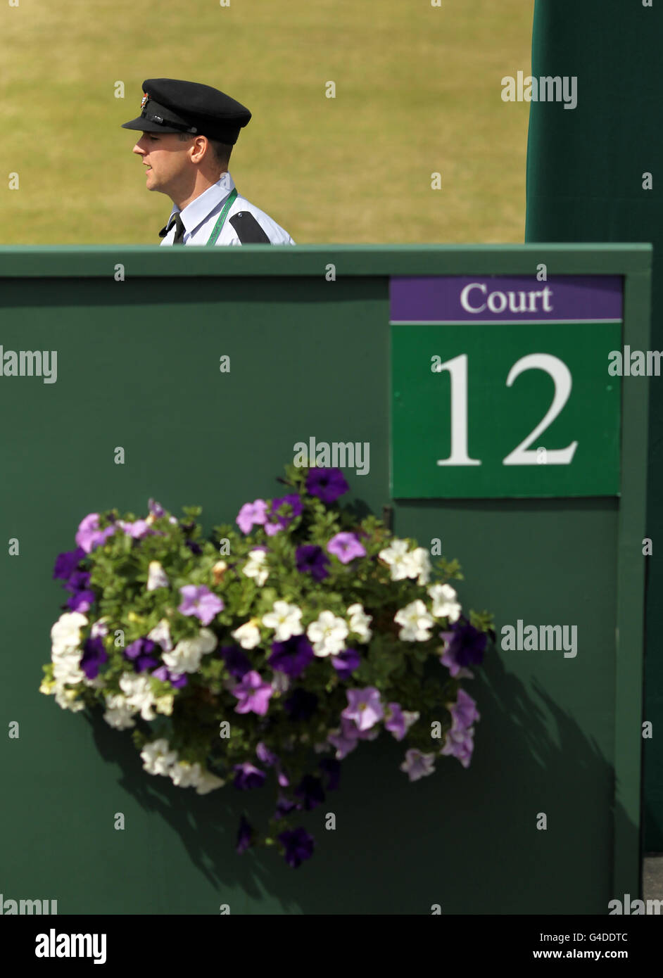 Wimbledon tennis sign general hi-res stock photography and images - Alamy