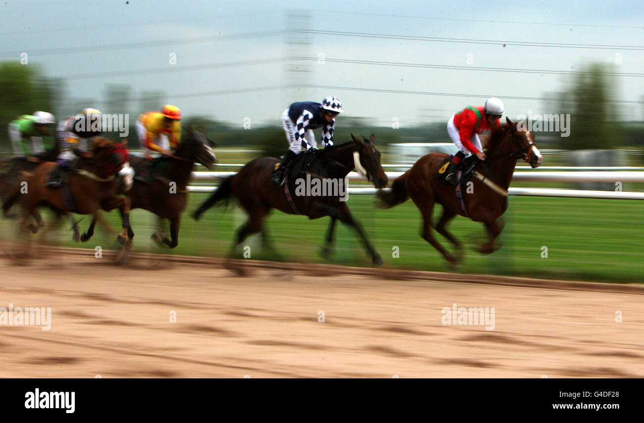 Early evening racing hi-res stock photography and images - Alamy