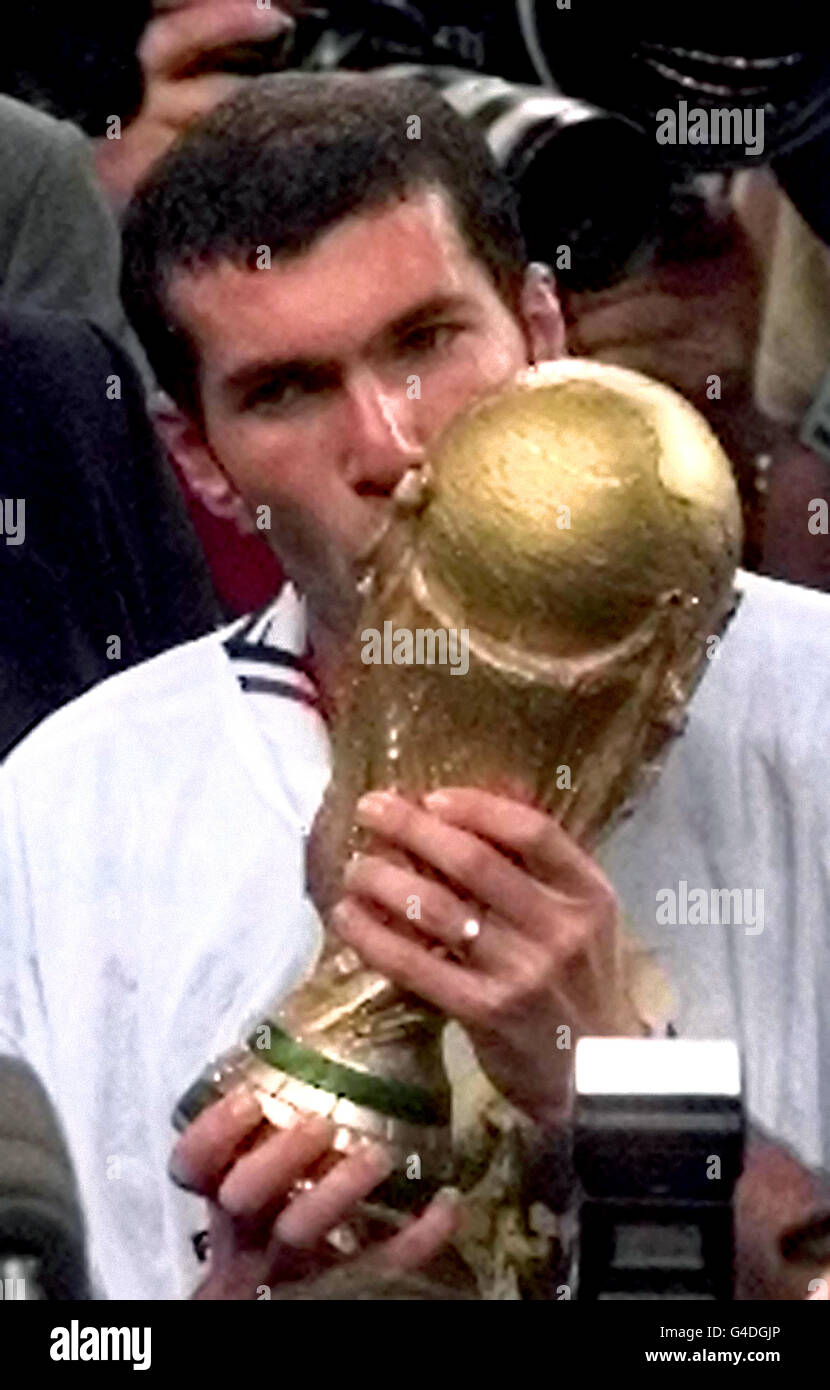 Zidane 1998 hi-res stock photography and images - Alamy
