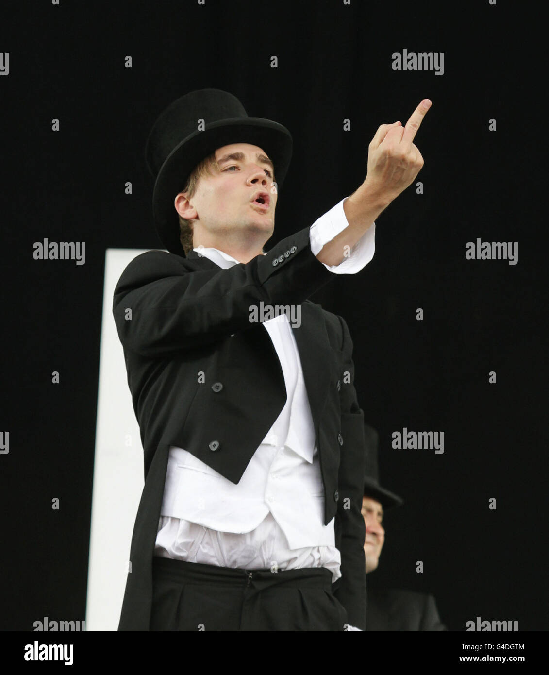 Lead singer howlin pelle almqvist hives hi-res stock photography and ...