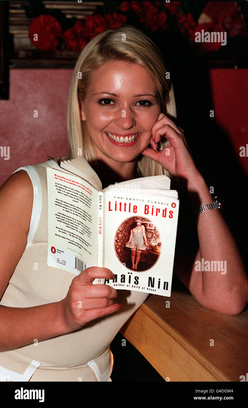PA NEWS PHOTO 14/7/98 MODEL JO GUEST POSES FOR THE MEDIA AT AN EVENT ...