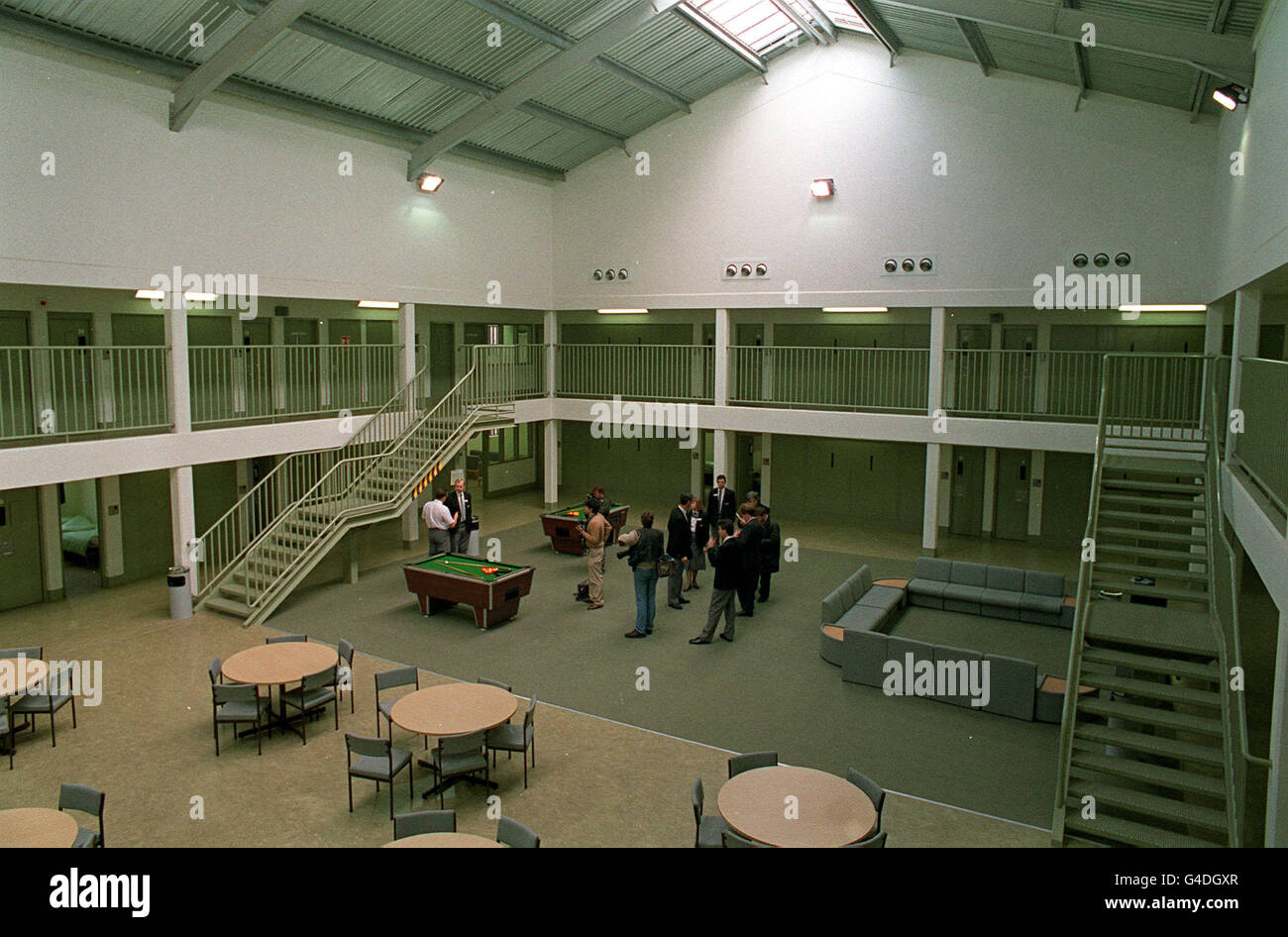 PA NEWS PHOTO 4/4/92 WOLDS REMAND PRISON. HUMBERSIDE. BRITAIN'S FIRST ...