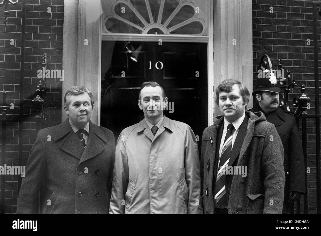 Oliver napier and dr john cushnahan hi-res stock photography and images ...