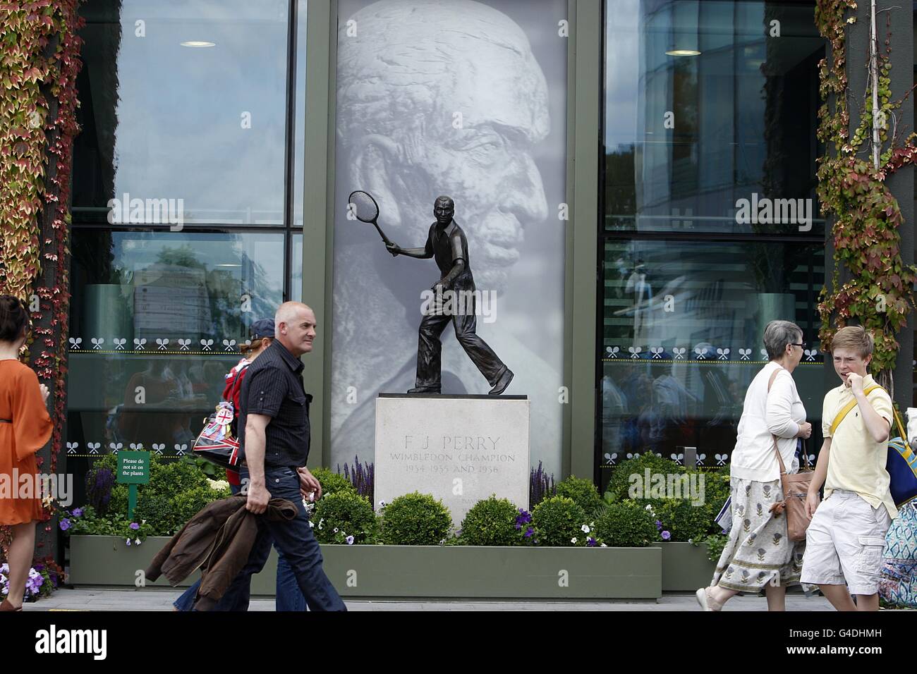 Tennis - 2011 Wimbledon Championships - Day Eleven - The All England ...