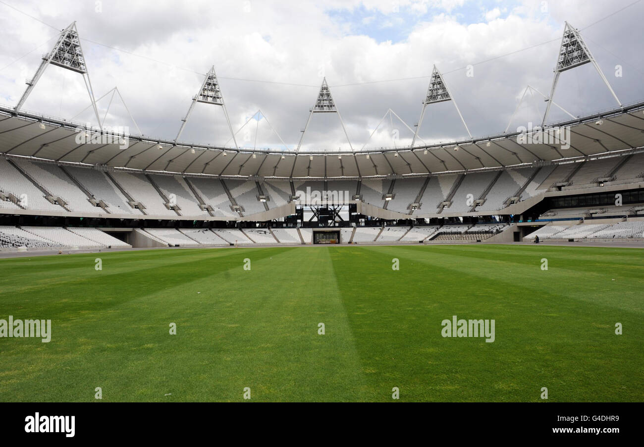 Police exercise olympic stadium hi-res stock photography and images - Alamy