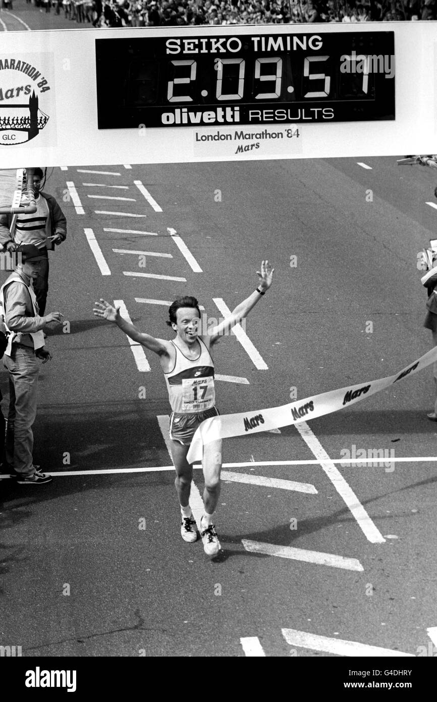 Athletics - Mars London Marathon 1984 Stock Photo - Alamy