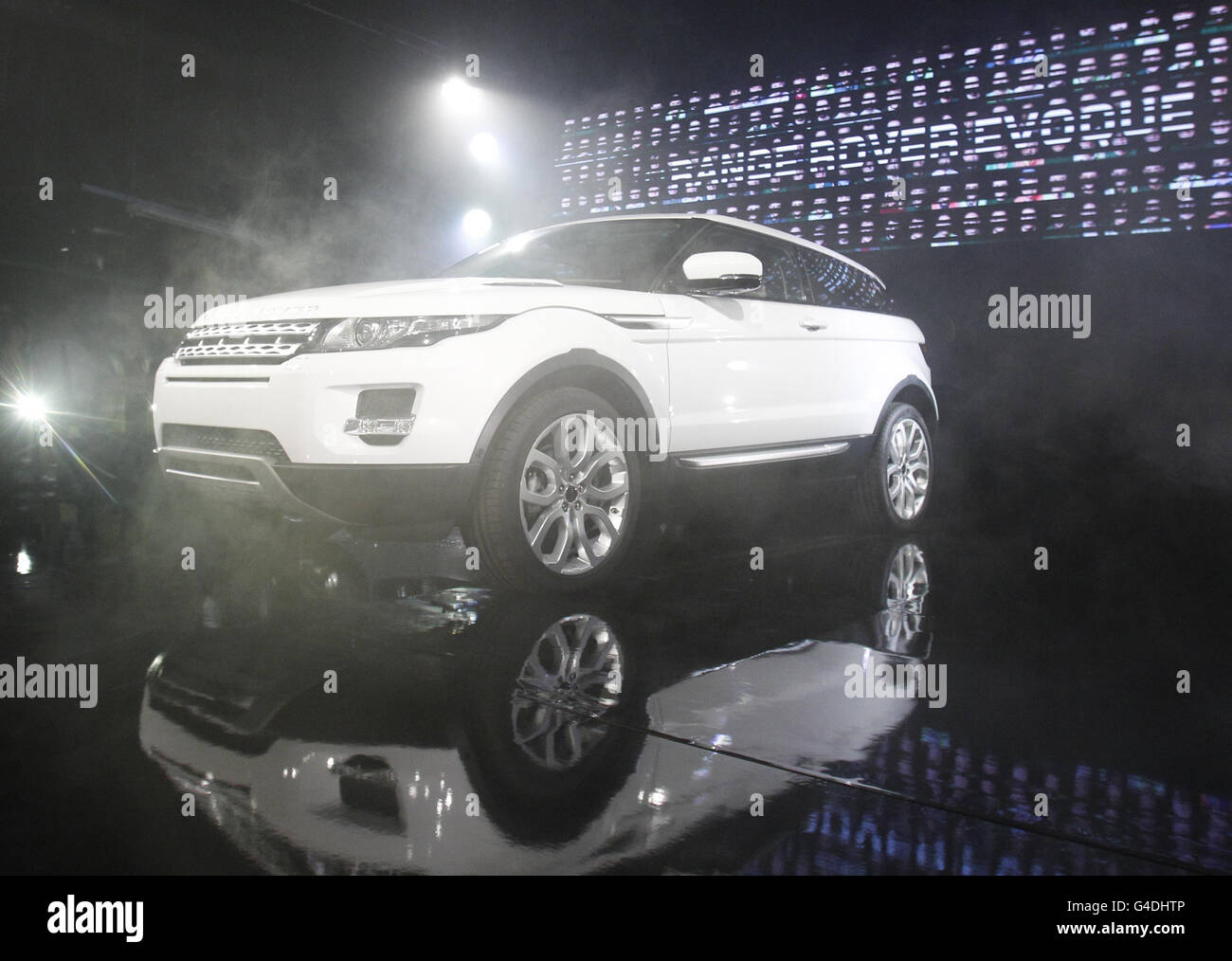 The new Range Rover Evoque rolls off the production line at Jaguar Land ...