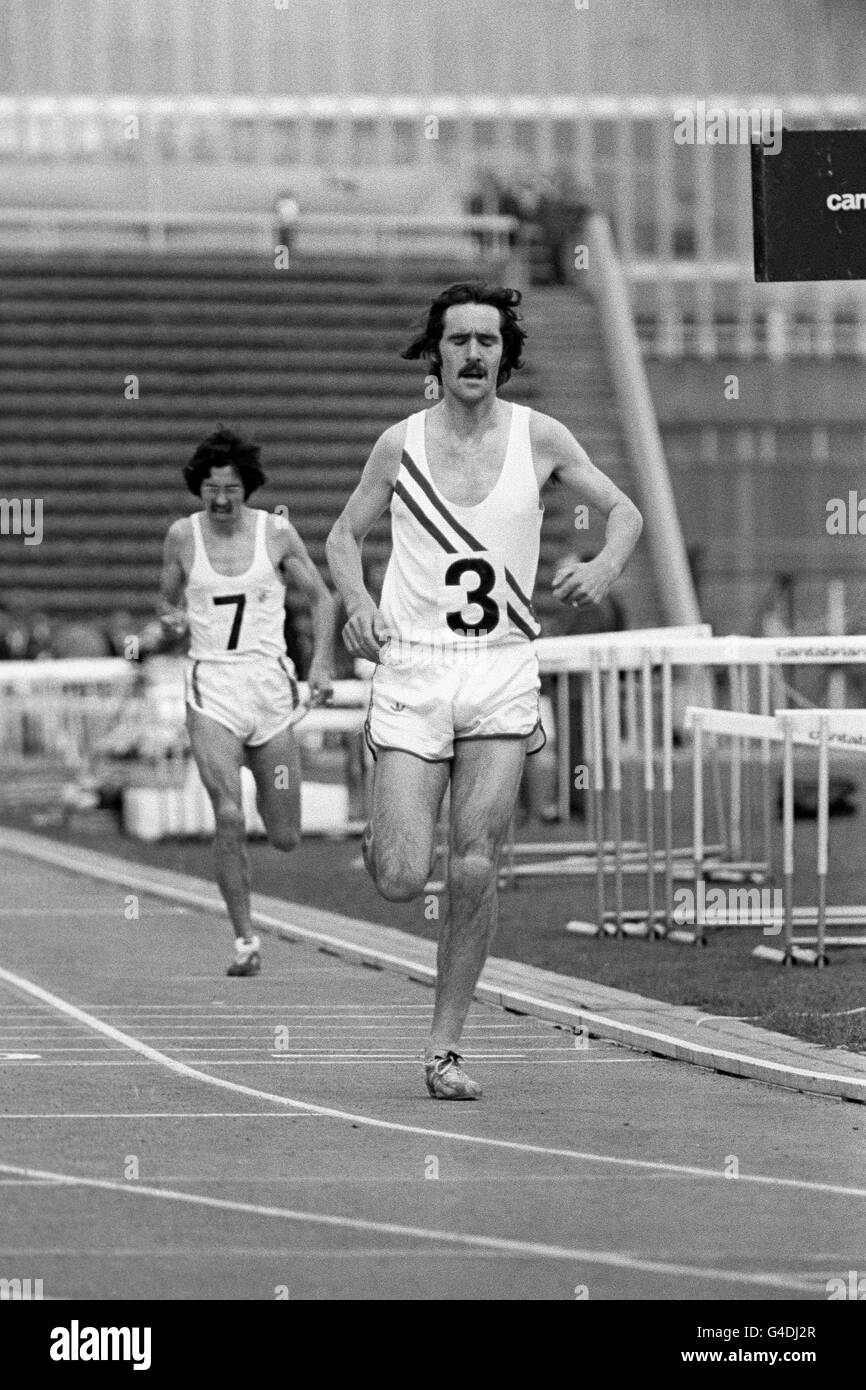 Winning by a mile Black and White Stock Photos & Images - Alamy