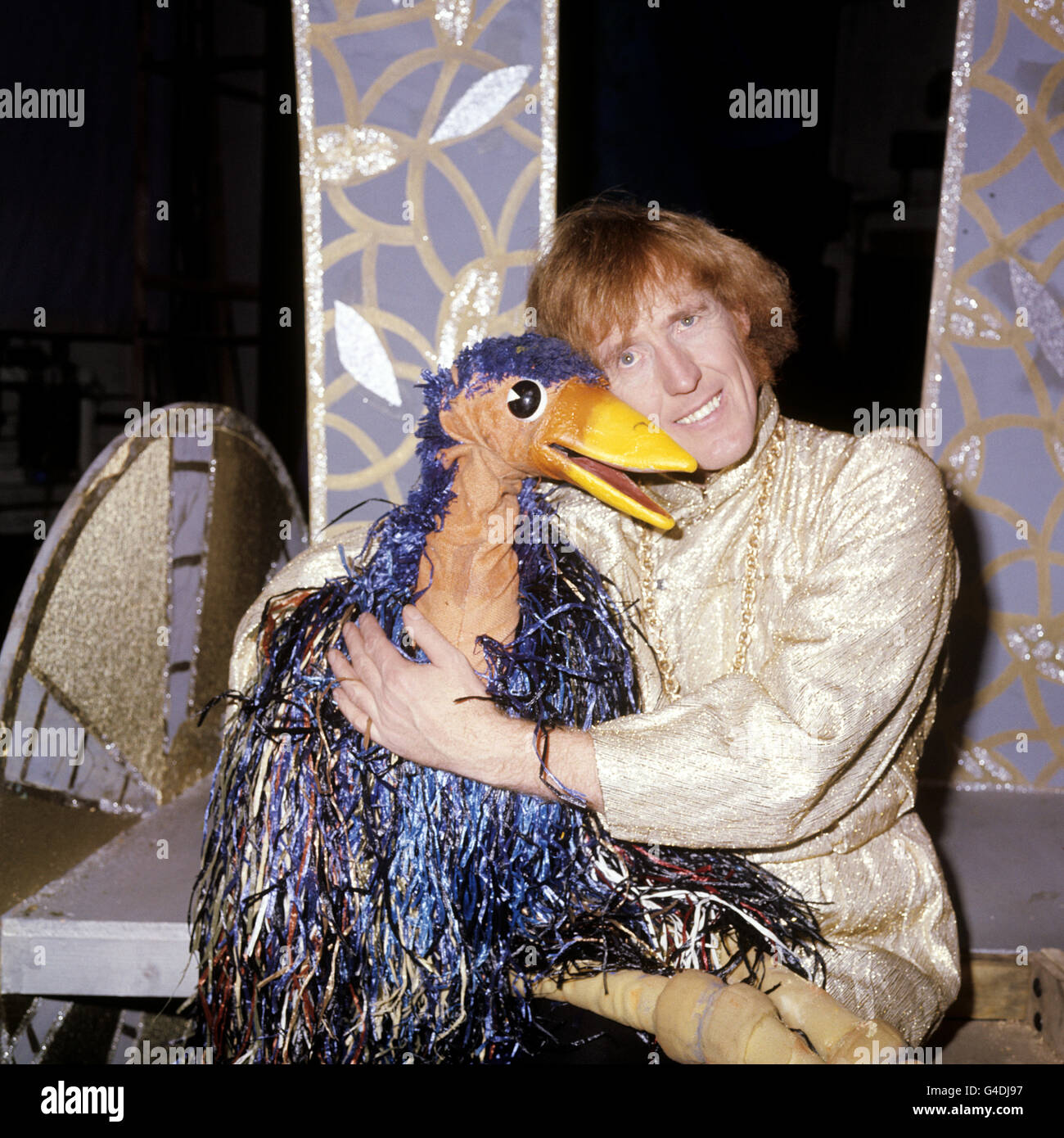 Rod hull and his partner emu hi-res stock photography and images - Alamy