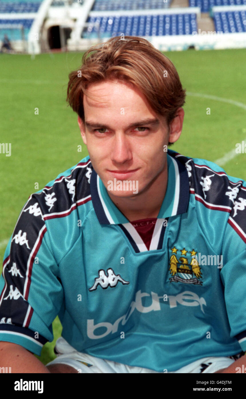 PA NEWS 22/7/98 ALAN BAILEY, MEMBER OF THE MANCHESTER CITY FOOTBALL ...