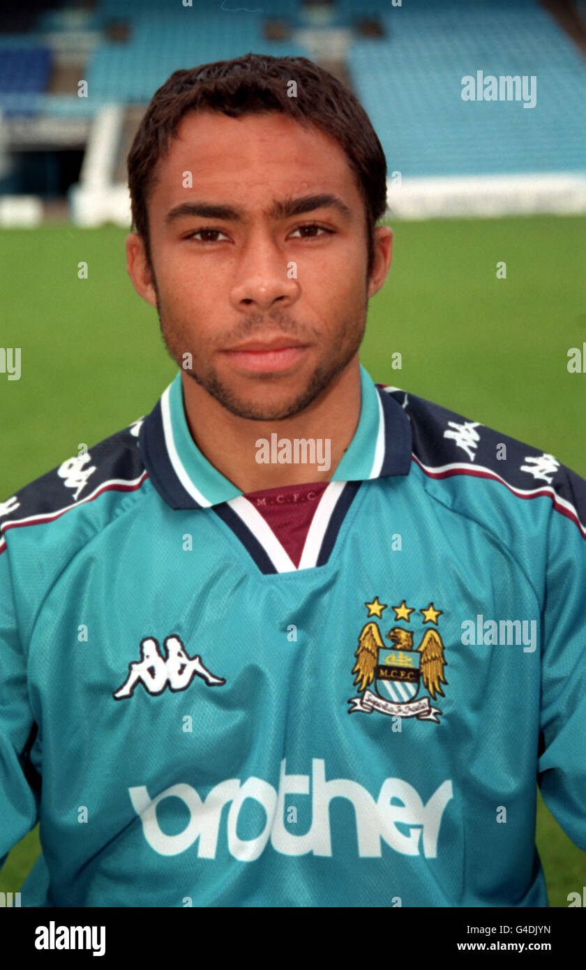 PA NEWS 22/7/98 JEFF WHITLEY, MEMBER OF THE MANCHESTER CITY FOOTBALL ...