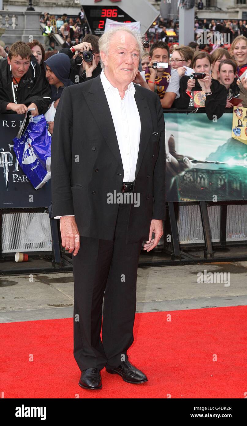 Michael gambon hi-res stock photography and images - Alamy