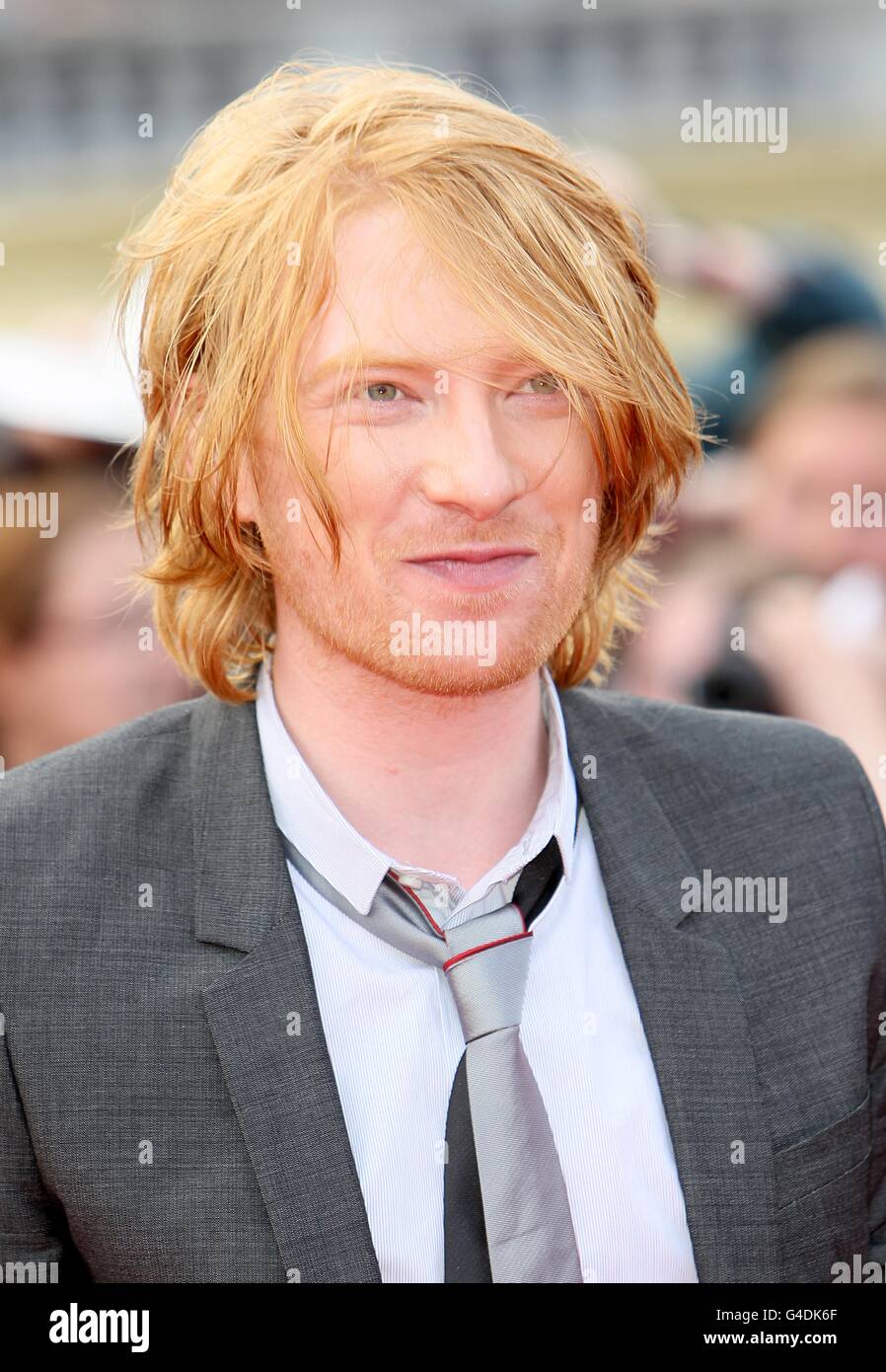 Domhnall gleeson arriving world premiere harry potter deathly hallows ...