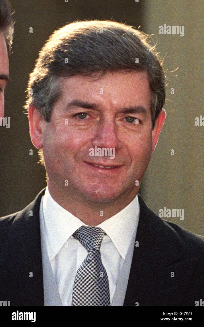 Investitures - Sir Nicholas Lloyd - Buckingham Palace Stock Photo - Alamy