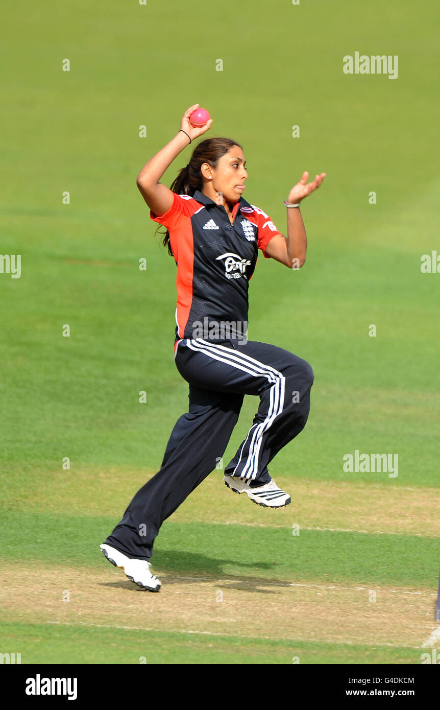 Isa guha hi-res stock photography and images - Alamy