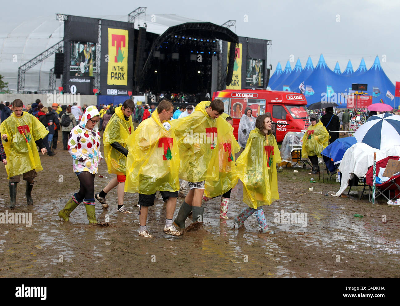 Crowds in the rain during the T in the Park music festival at Balado ...