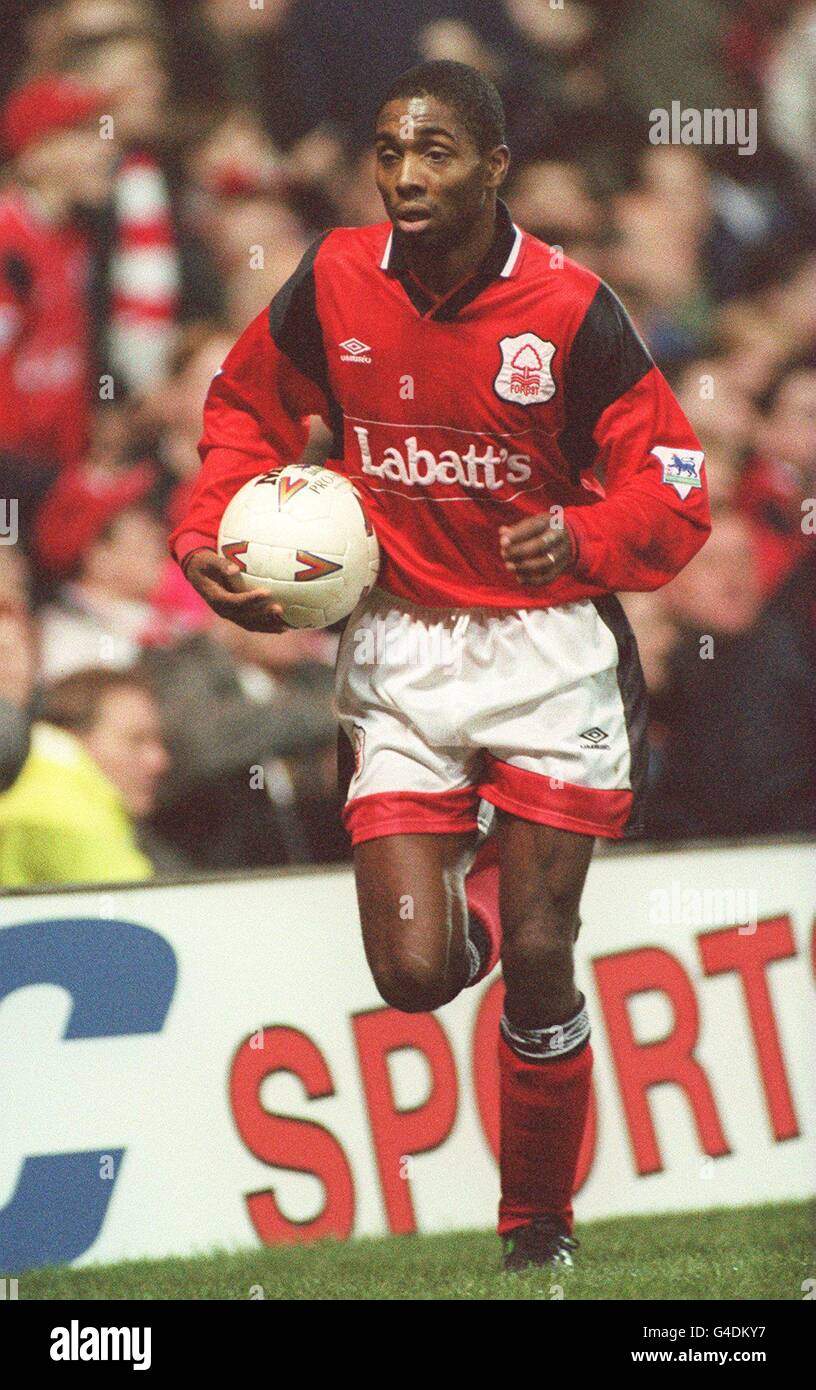 Nottingham forests bryan roy hi-res stock photography and images - Alamy