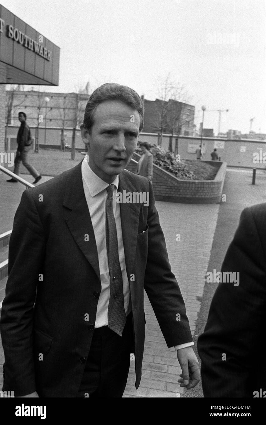 Crown court at southwark Black and White Stock Photos & Images - Alamy