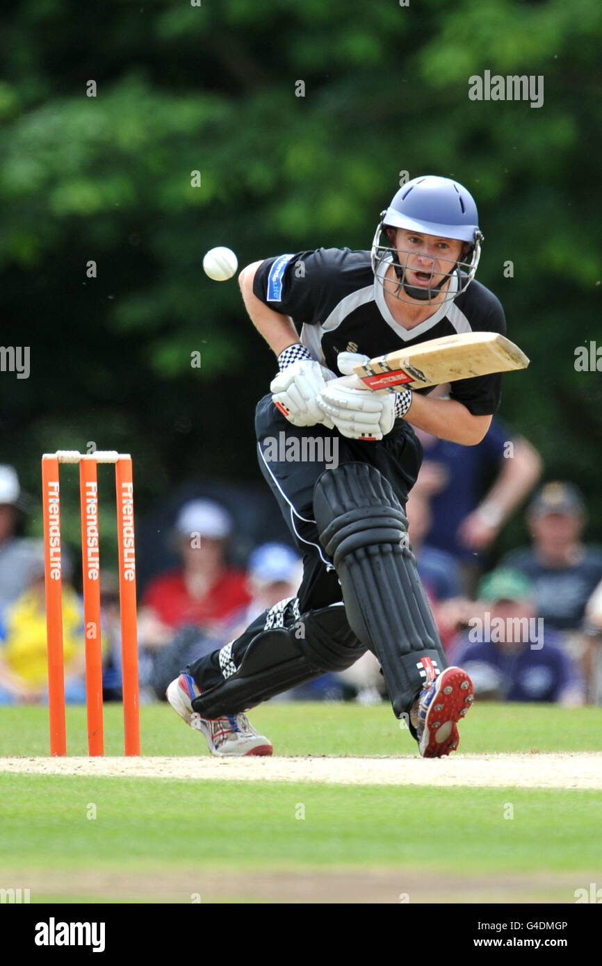 Cricket derbyshire v warwickshire hi-res stock photography and images ...