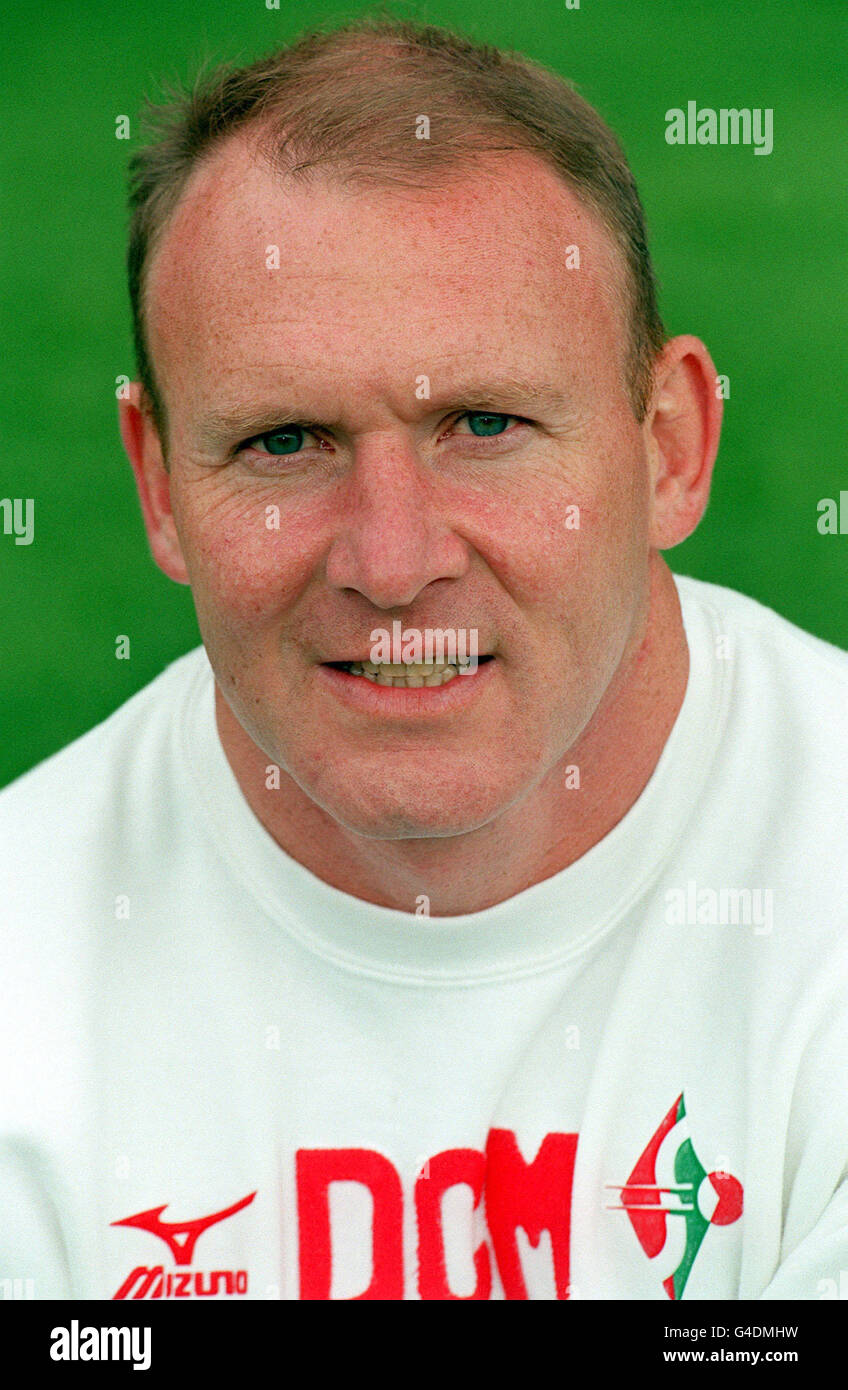 Dave Moore's Instagram, Twitter & Facebook on IDCrawl