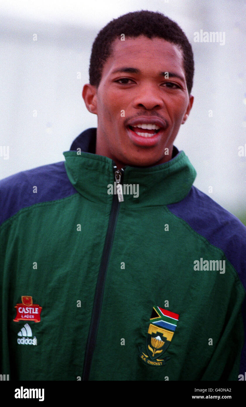 MAKHAYA NTINI, MEMBER OF THE SOUTH AFRICAN CRICKET SQUAD Stock Photo ...