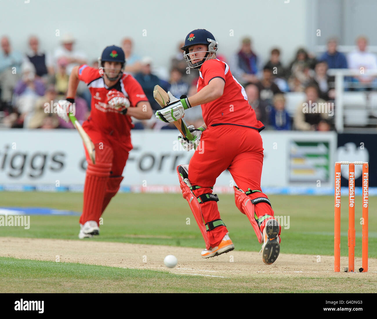 Cricket - Friends Life Twenty20 - South Group - Northampton Steelbacks ...