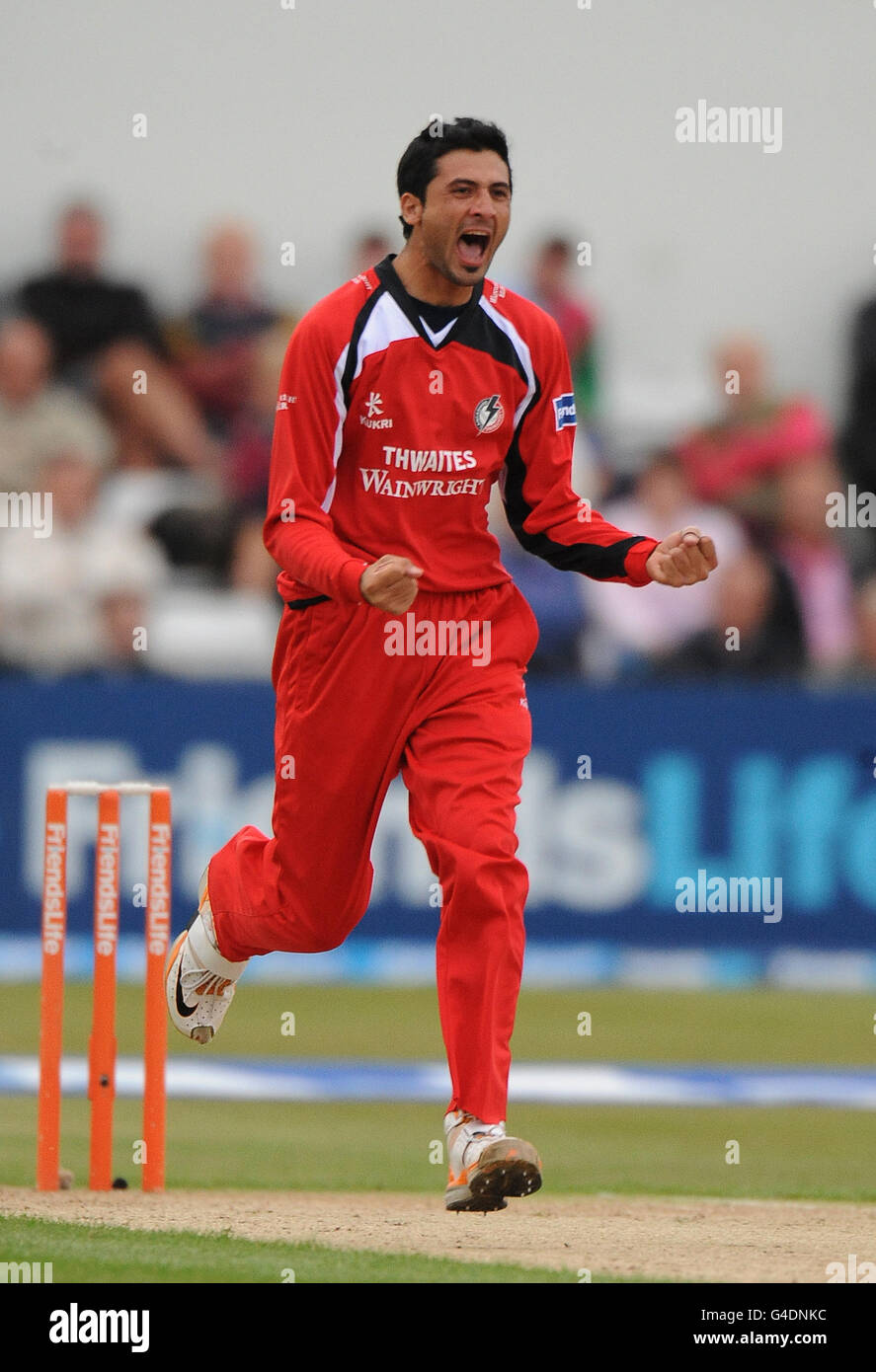Cricket - Friends Life Twenty20 - South Group - Northampton Steelbacks ...