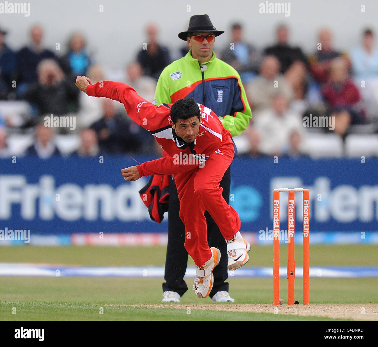 Cricket - Friends Life Twenty20 - South Group - Northampton Steelbacks ...