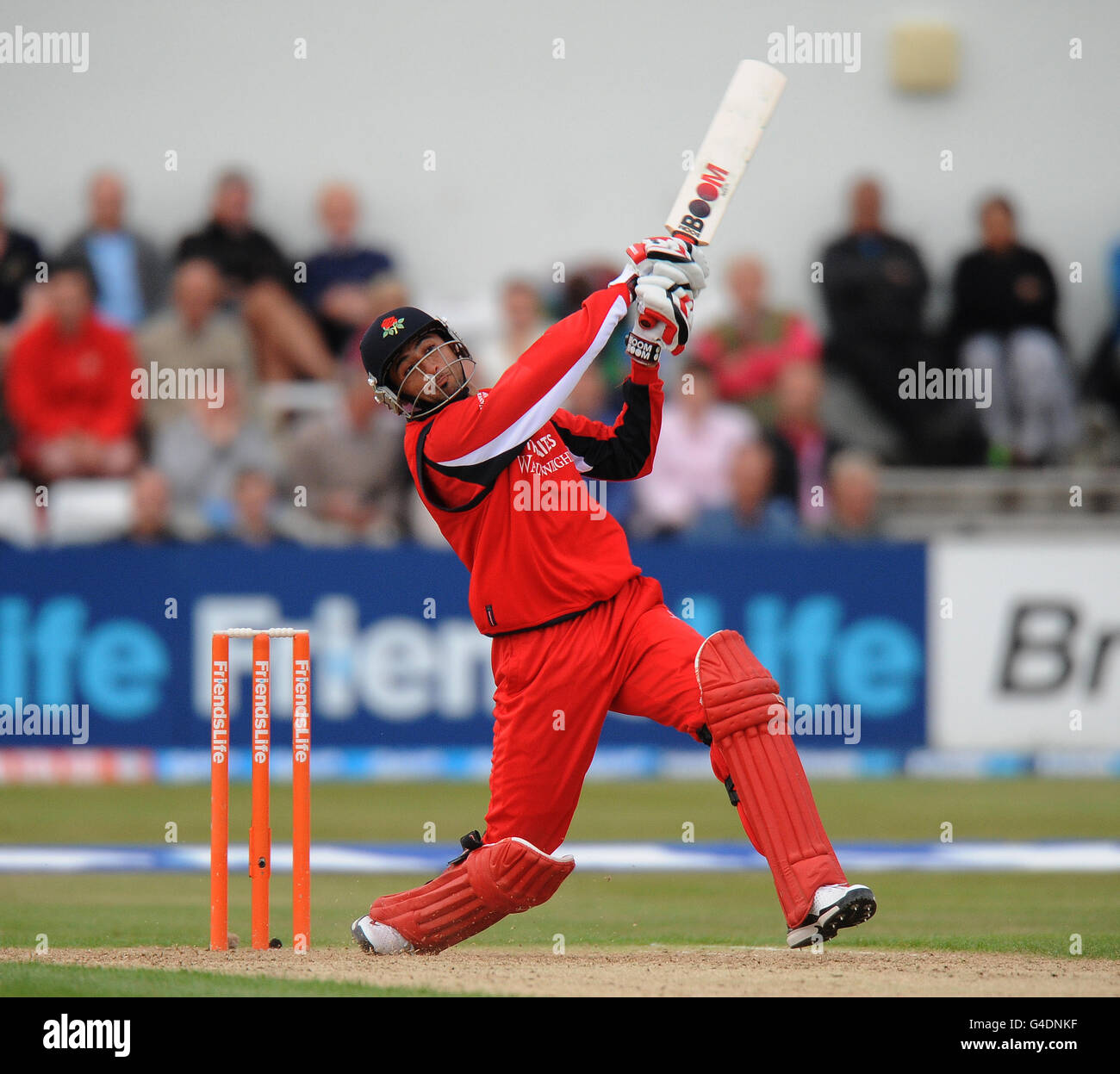 Cricket - Friends Life Twenty20 - South Group - Northampton Steelbacks ...