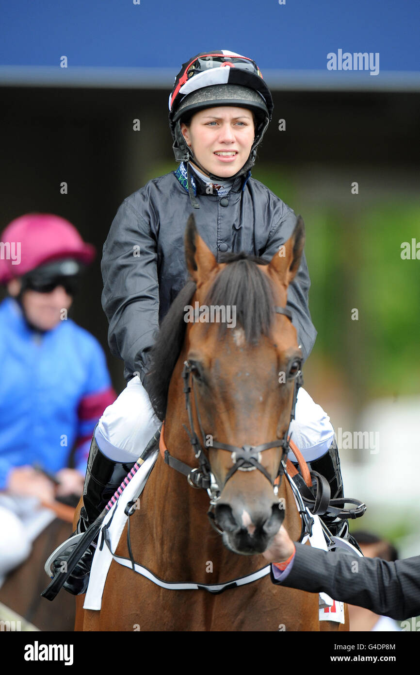 Lucy barry horse racing hi-res stock photography and images - Alamy