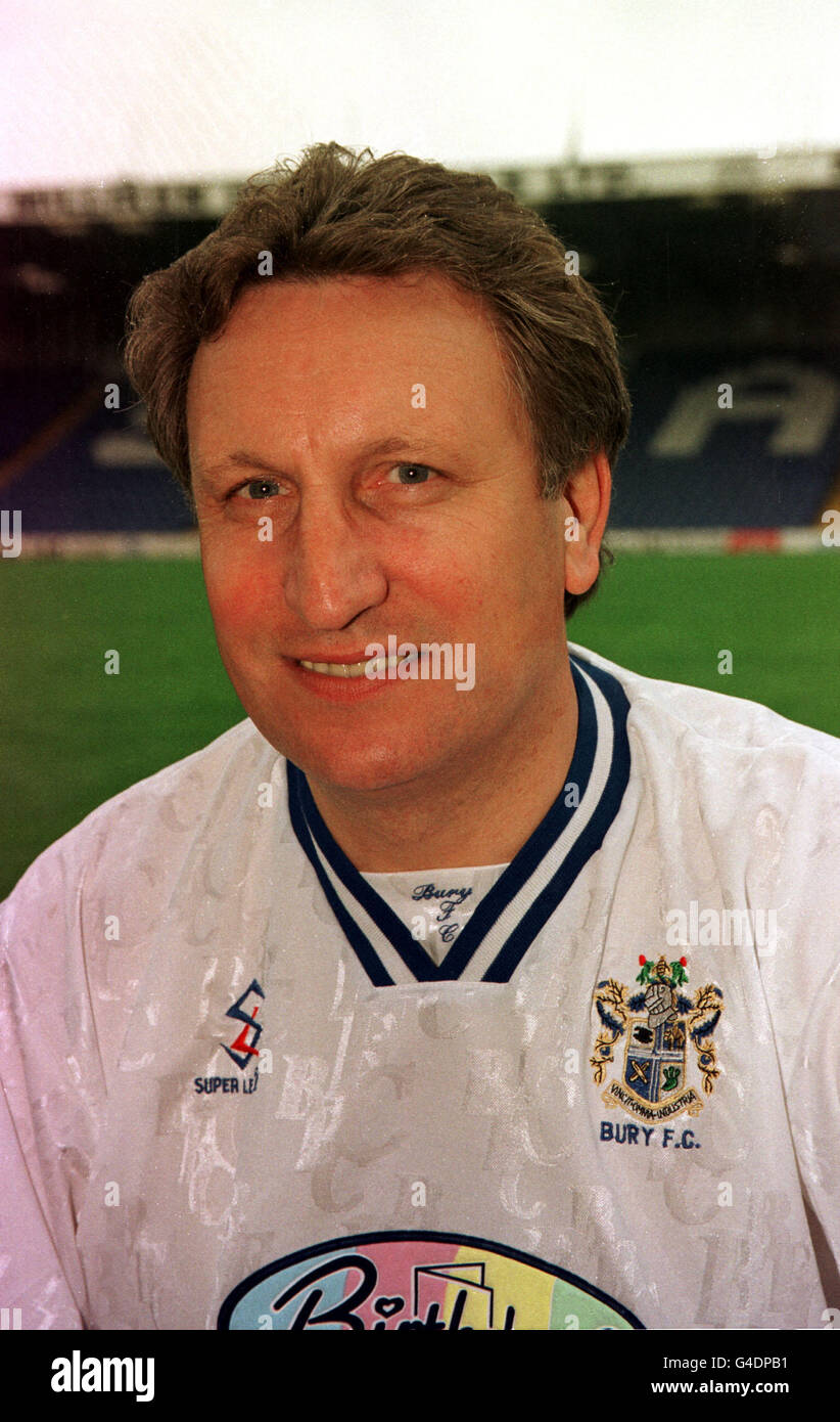 BURY FOOTBALL CLUB. PA NEWS PHOTO 14/8/98 NEIL WARNOCK, MANAGER OF BURY ...