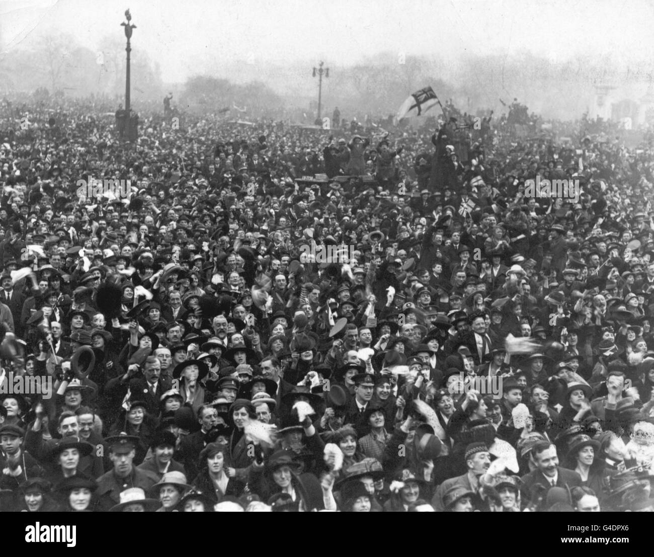Armistice day 1918 hi-res stock photography and images - Alamy