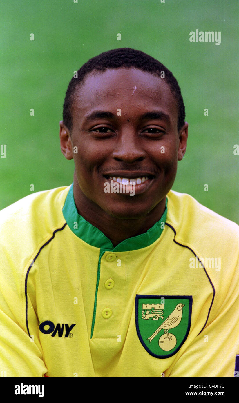Darren kenton norwich football team hi-res stock photography and images ...