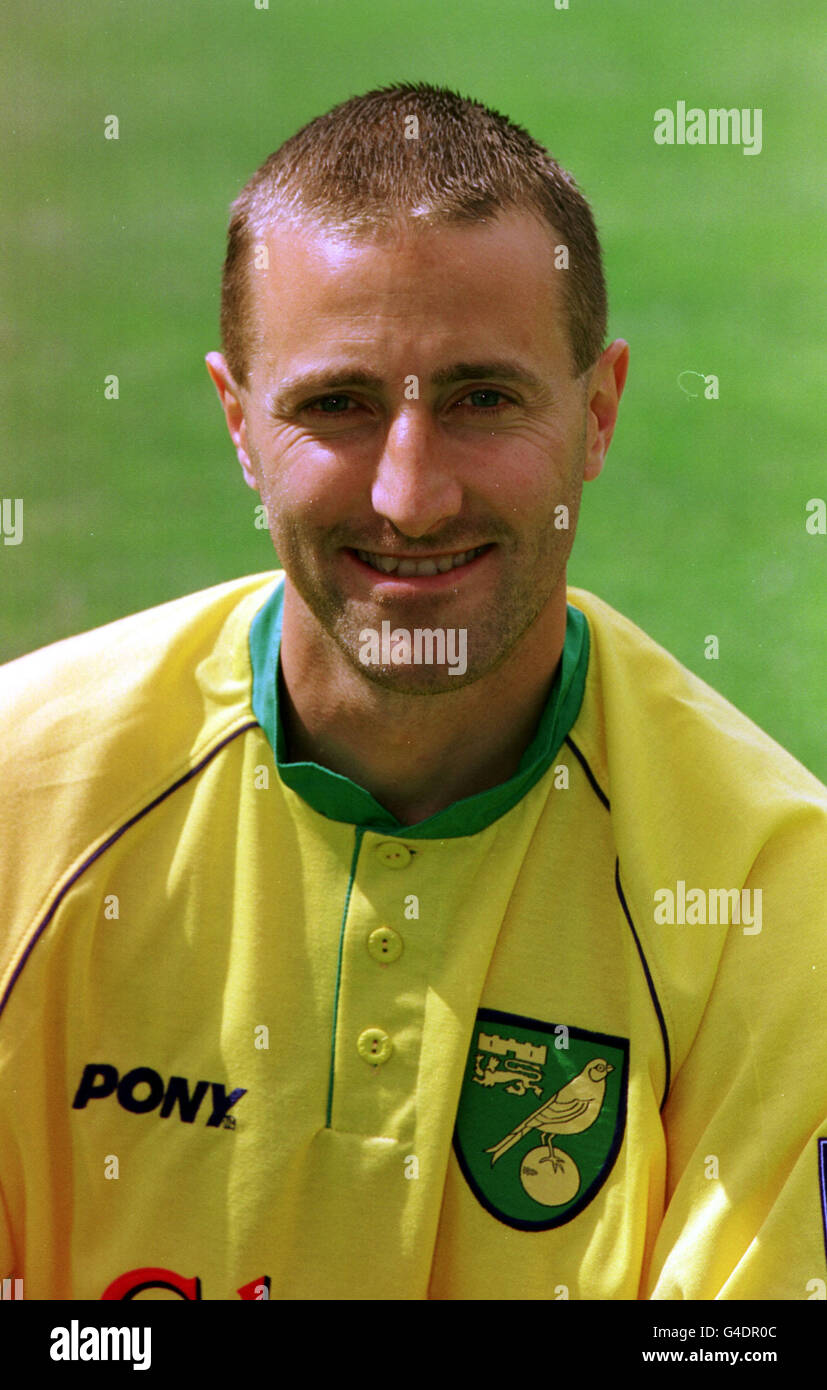 Football. NEIL ADAMS OF NORWICH CITY FOOTBALL TEAM Stock Photo - Alamy