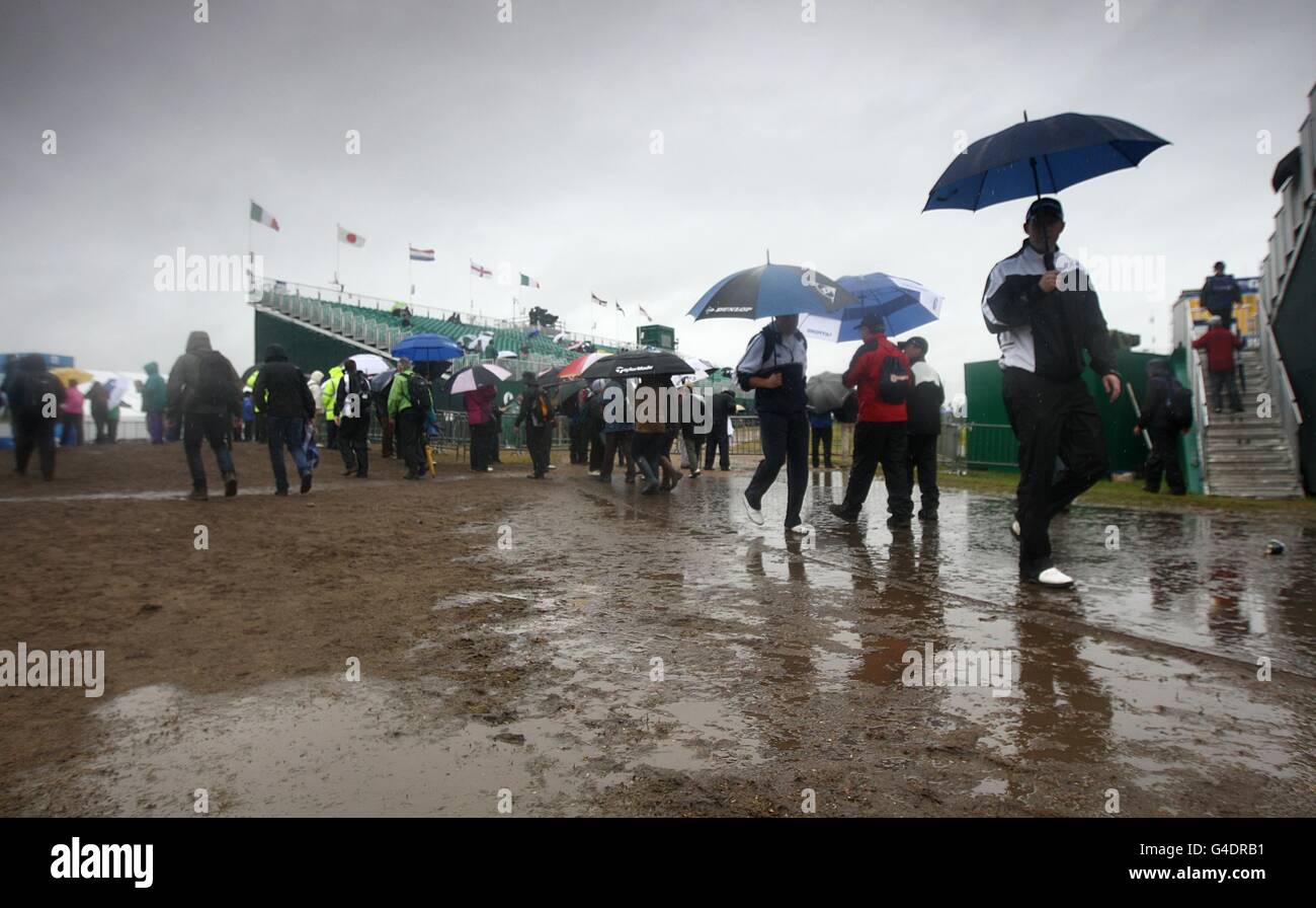 Muddy conditions hi-res stock photography and images - Alamy