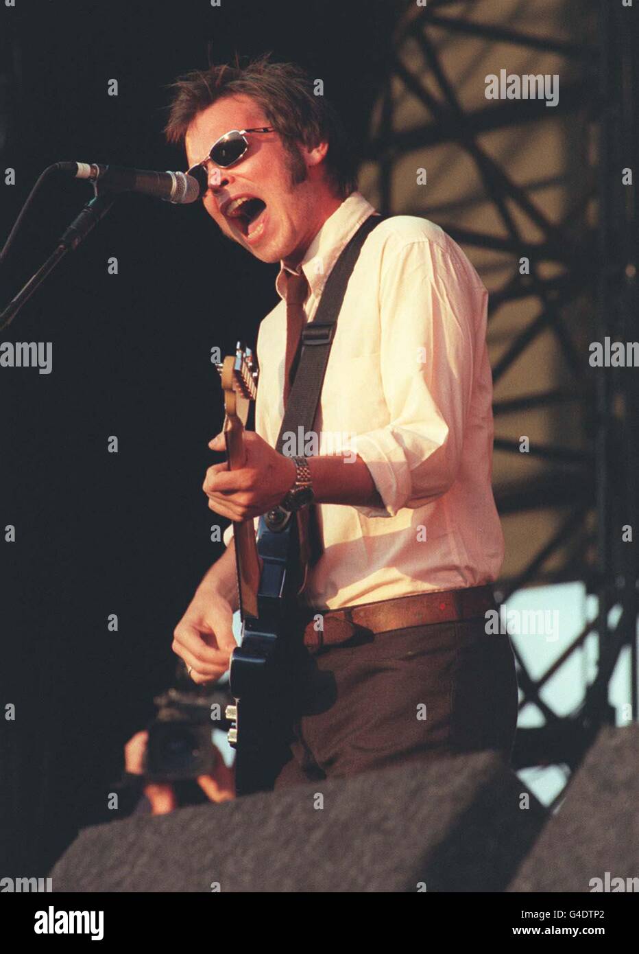 Gaz coombes supergrass hi-res stock photography and images - Alamy