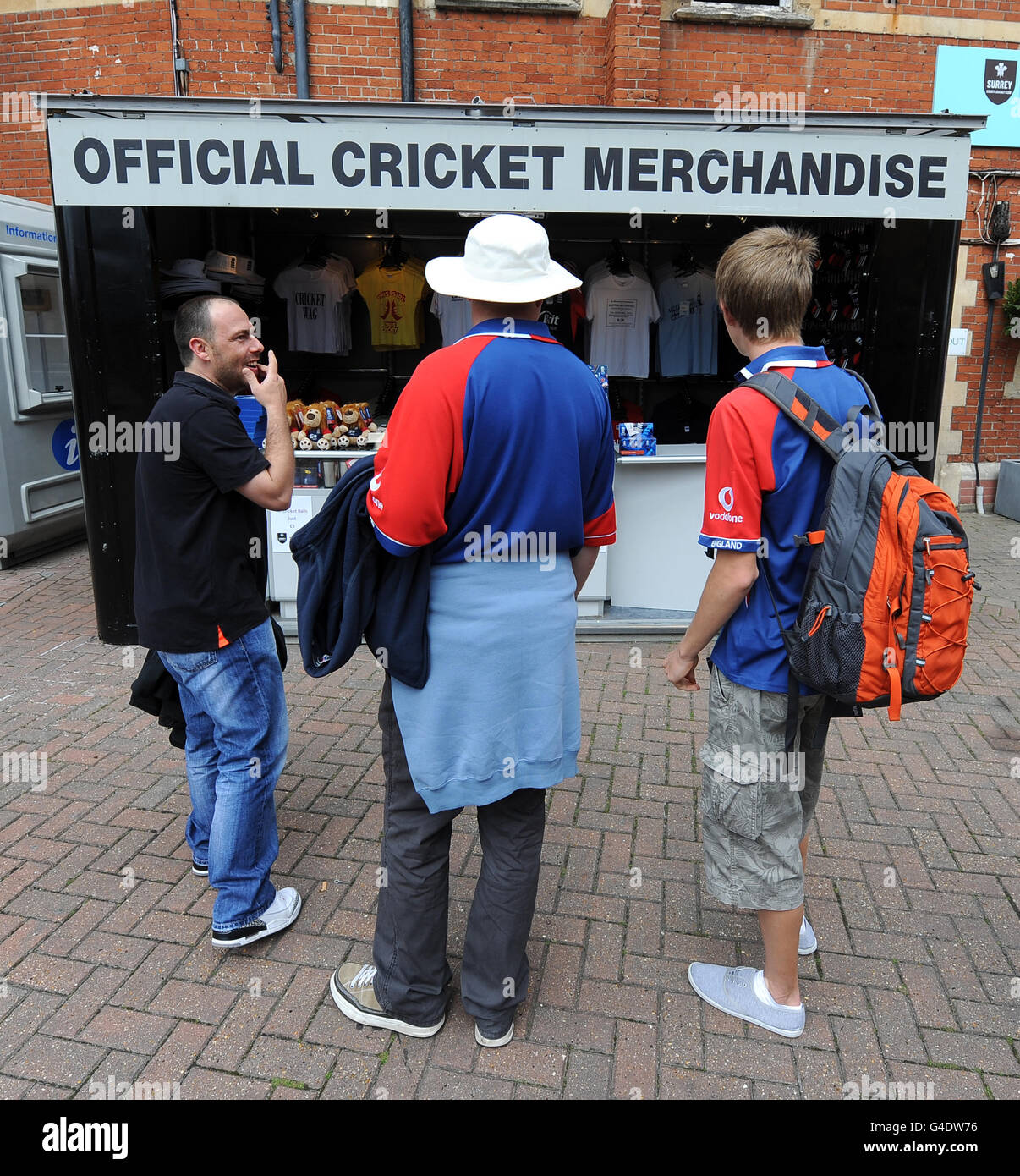 Cricket stall hi-res stock photography and images - Alamy