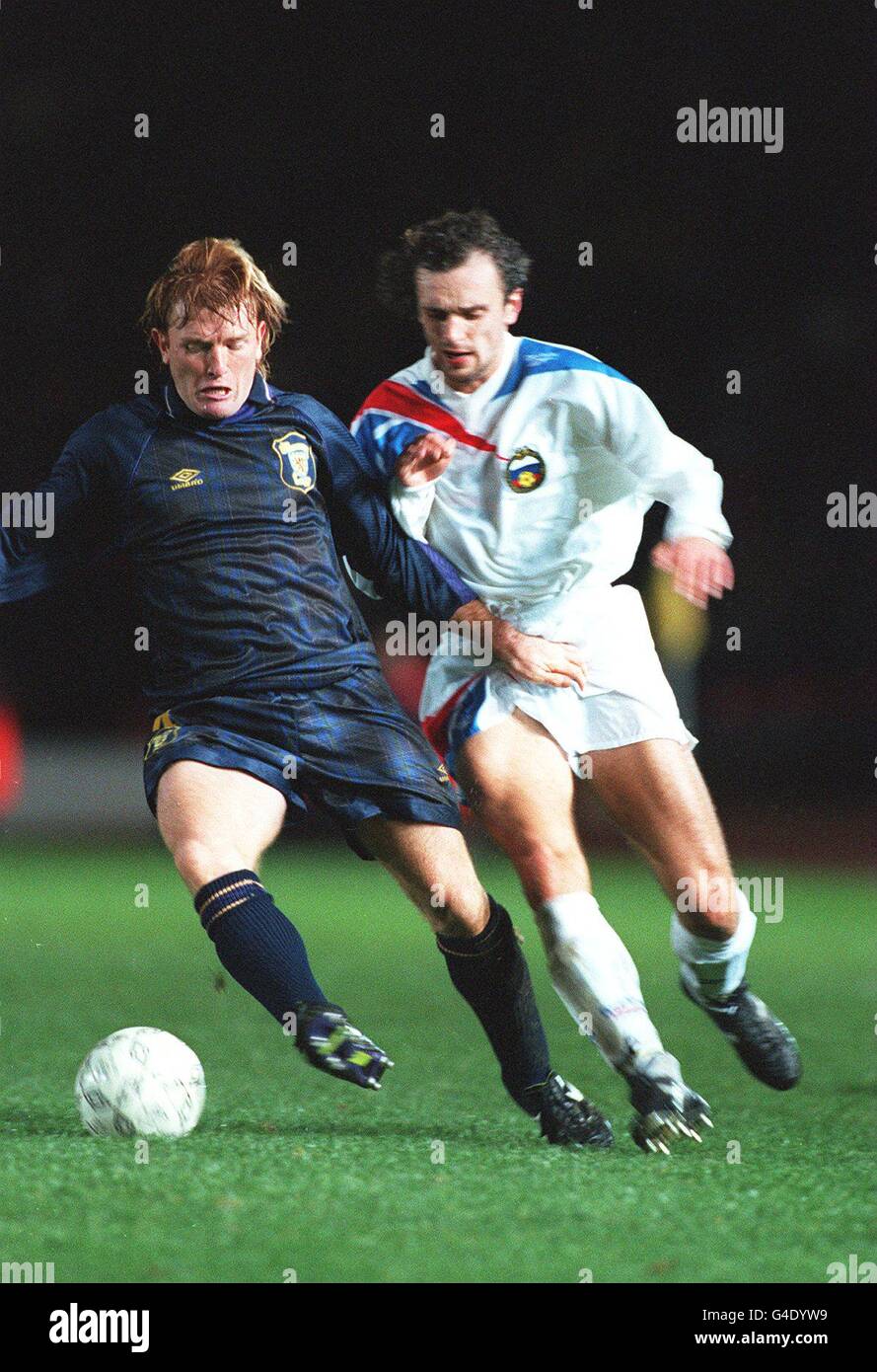 SOCCER. STUART McCALL, SCOTLAND Stock Photo - Alamy