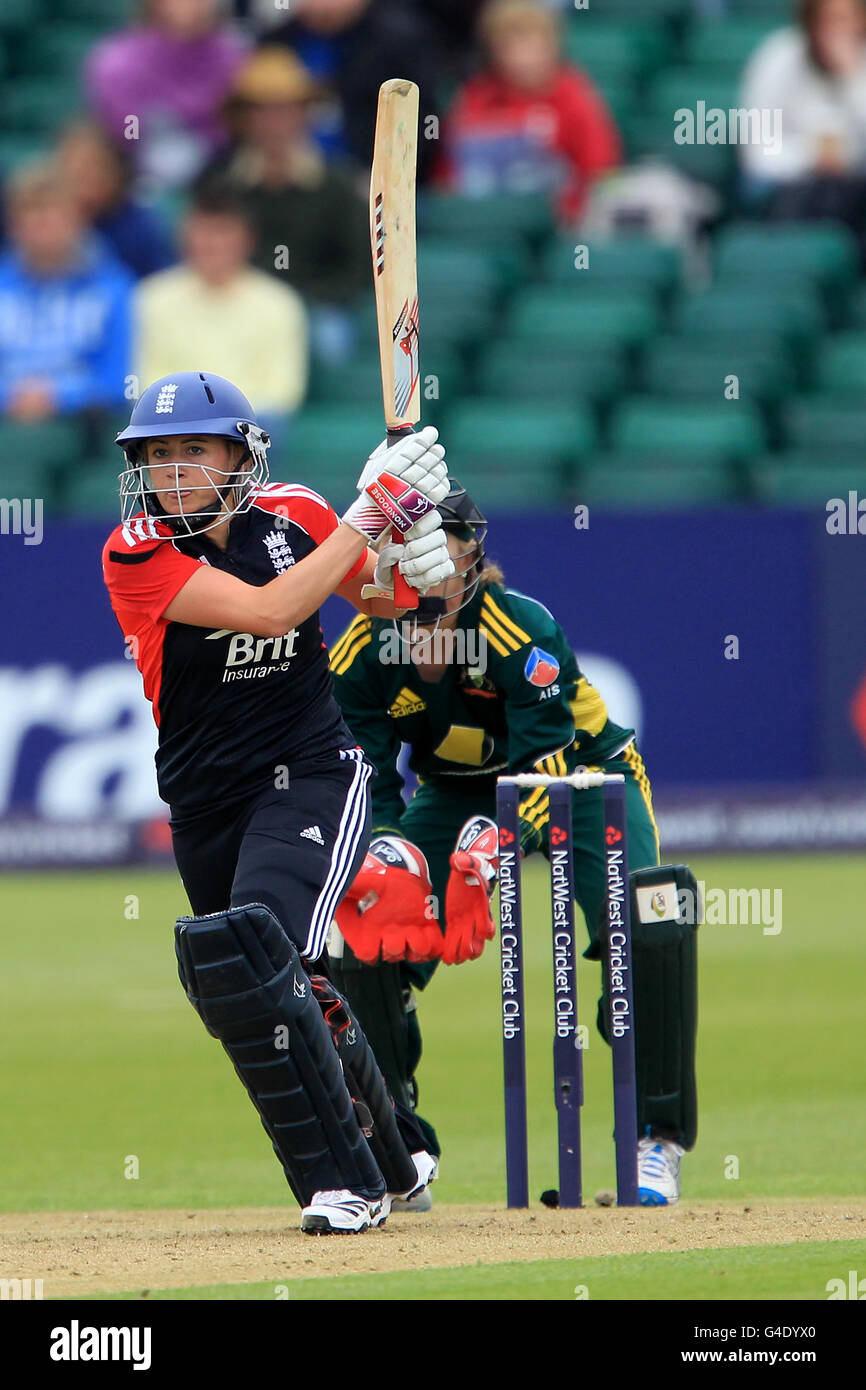 Laura marsh cricket hi-res stock photography and images - Alamy