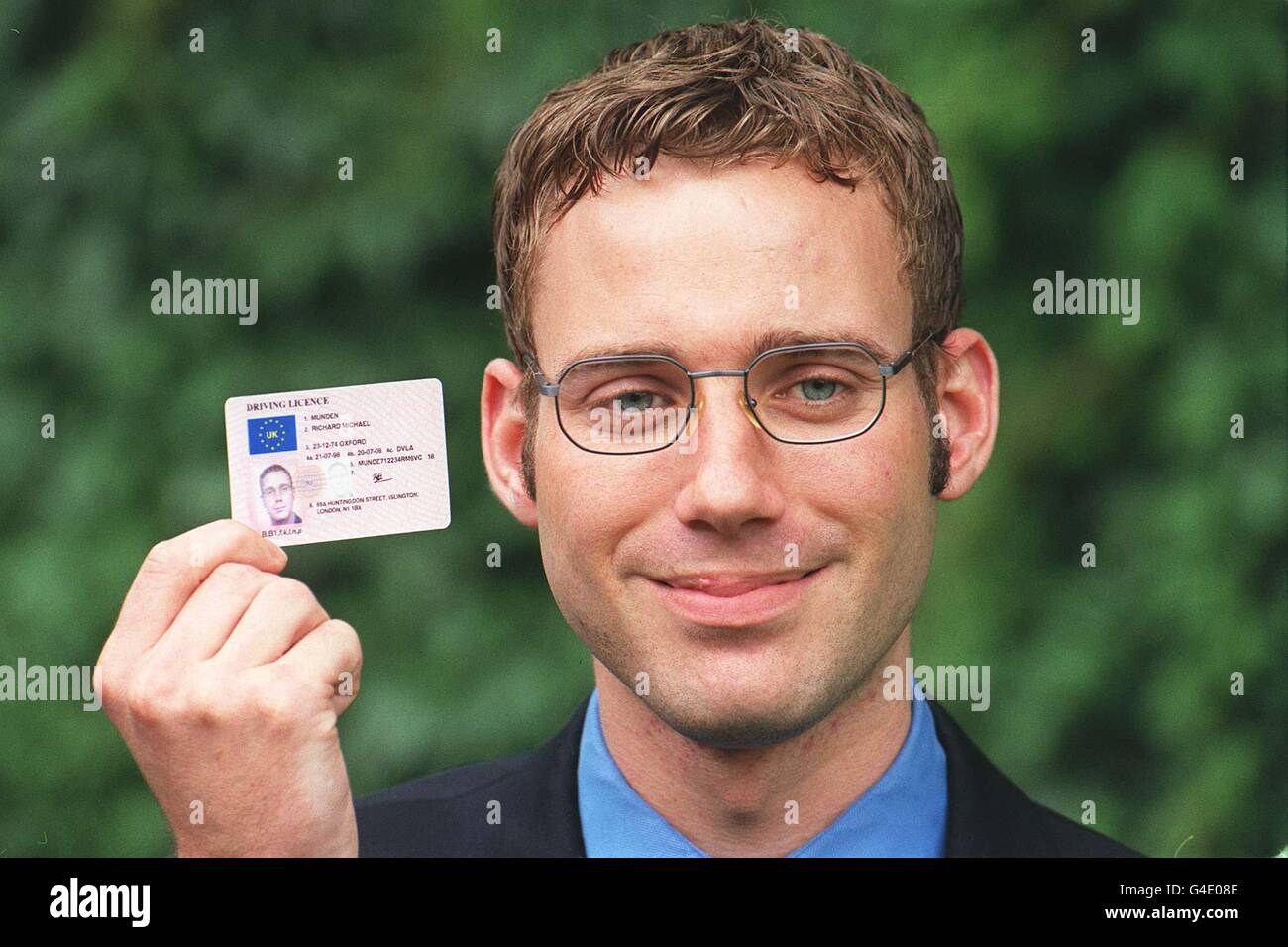 Photocard driving licence hi-res stock photography and images - Alamy