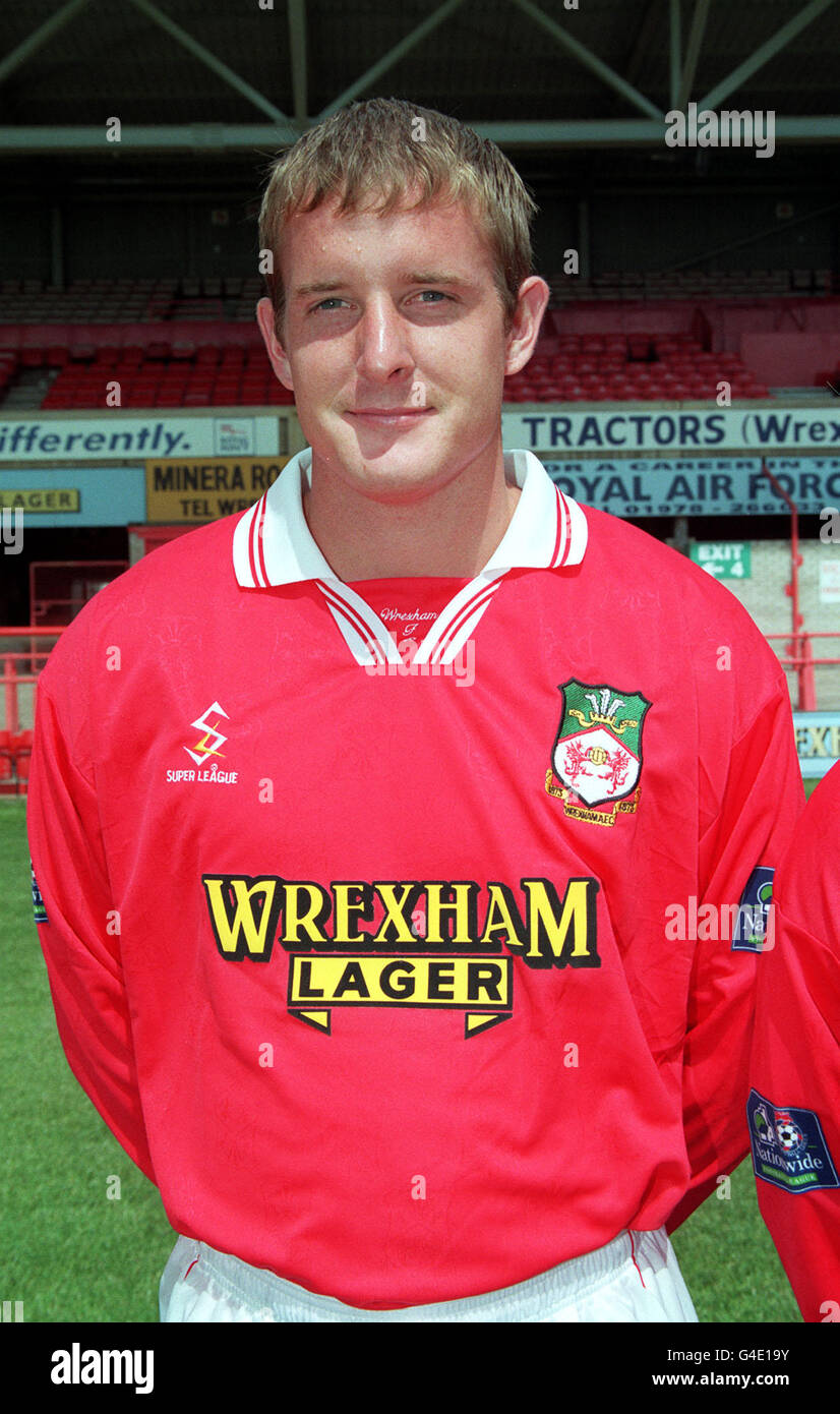 PA NEWS PHOTO 1/7/98 FOOTBALLER JAKE EDWARDS OF WREXHAM A.F.C.. PA NEWS ...