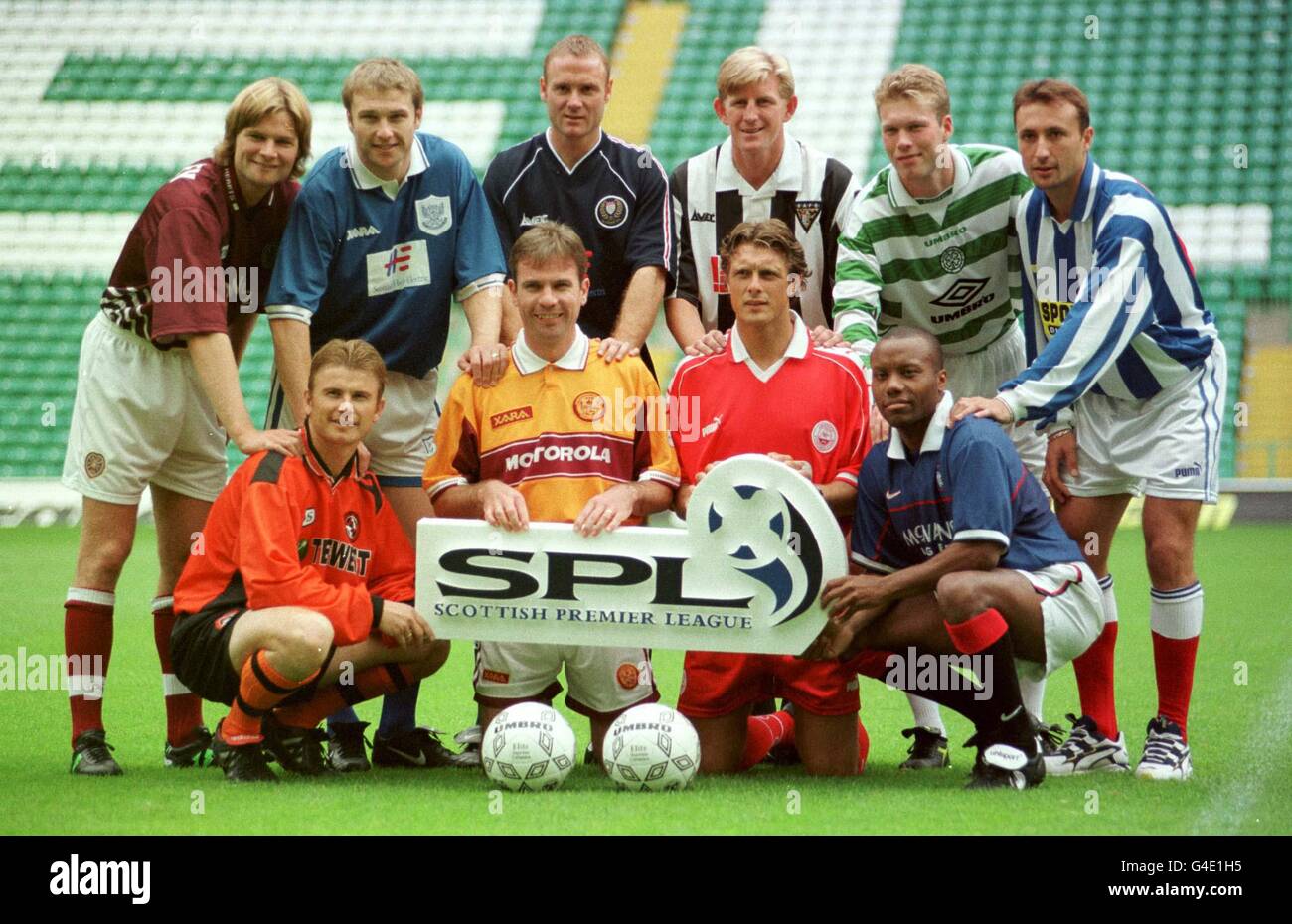 Players from scotlands top ten clubs hi-res stock photography and ...