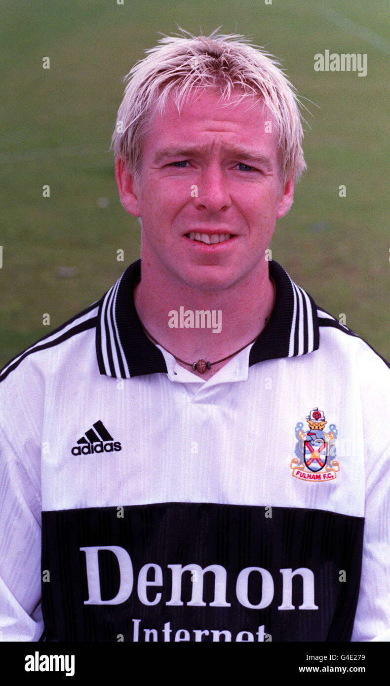 FULHAM FC. STEV McCANESPIE OF FULHAM FOOTBALL CLUB Stock Photo - Alamy