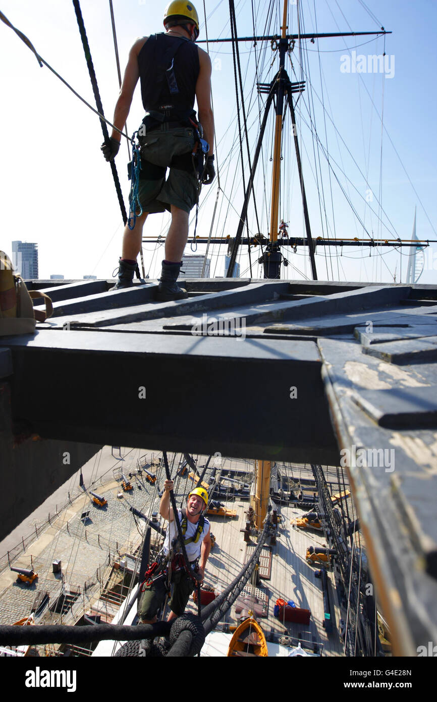 Rope access workers Ian Bell (bottom of picture) and Jay Redman-Stainer ...