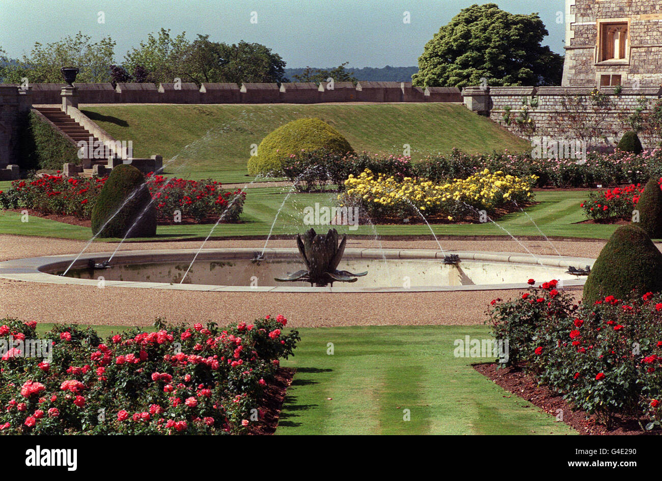 Windsor castle garden open to public hi-res stock photography and ...